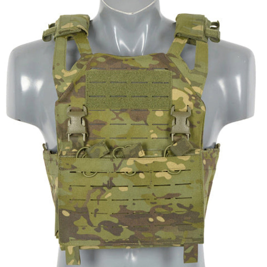 Laser-Cut Recon Plate Carrier inkl AR15 AK Mag Pouches - Multicam Trop